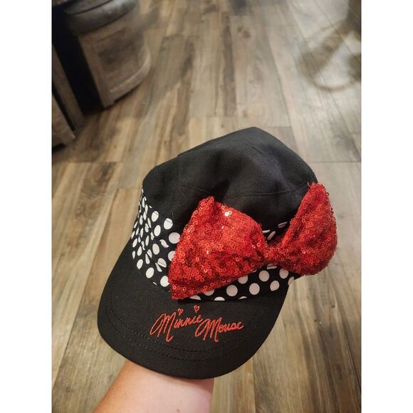 Disney | Accessories | Disney Parks Minnie Mouse Hat With Polka Dots ...